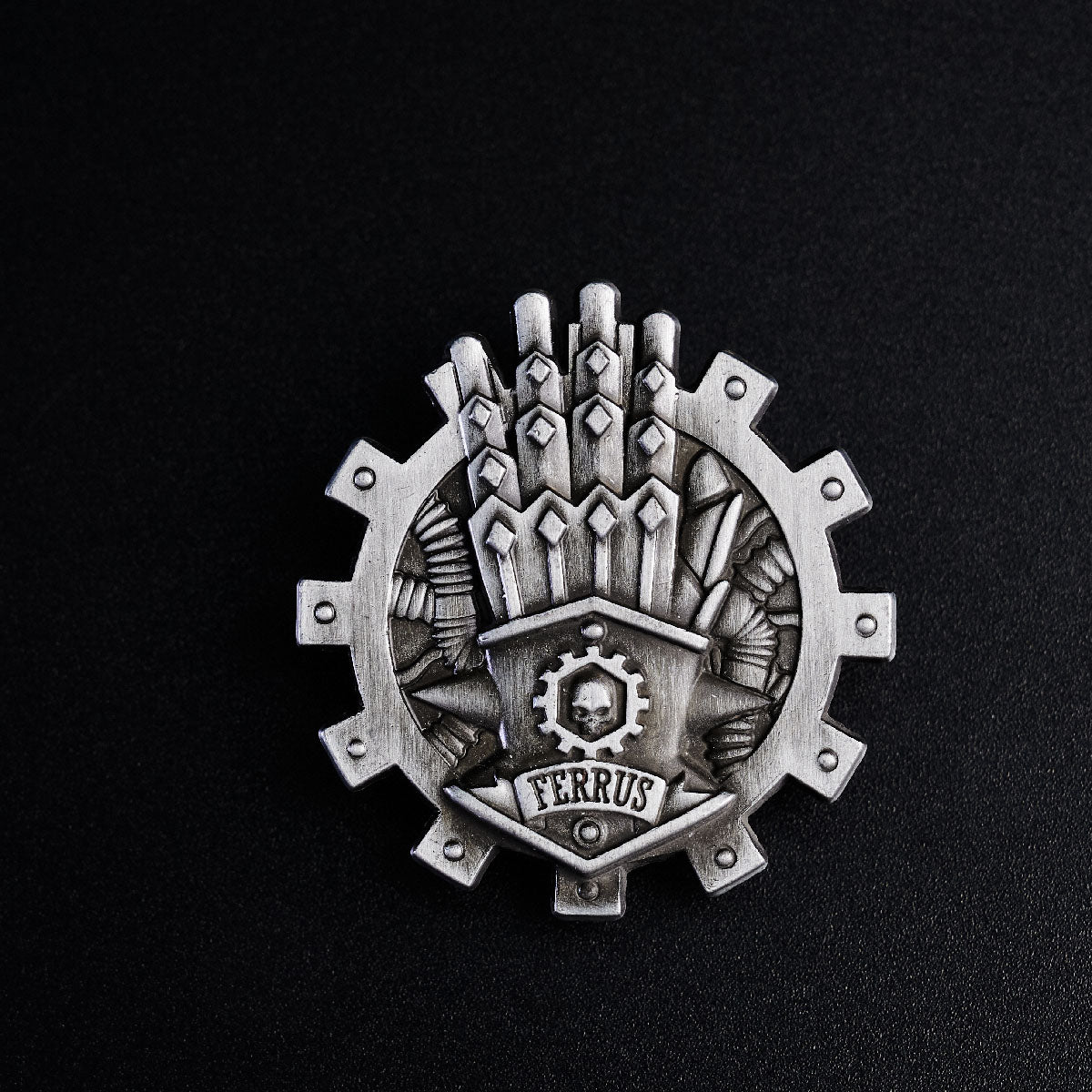Starforged Warband Chapter Icon Iron Hands Pin Badge Warhammer 40000 B ...