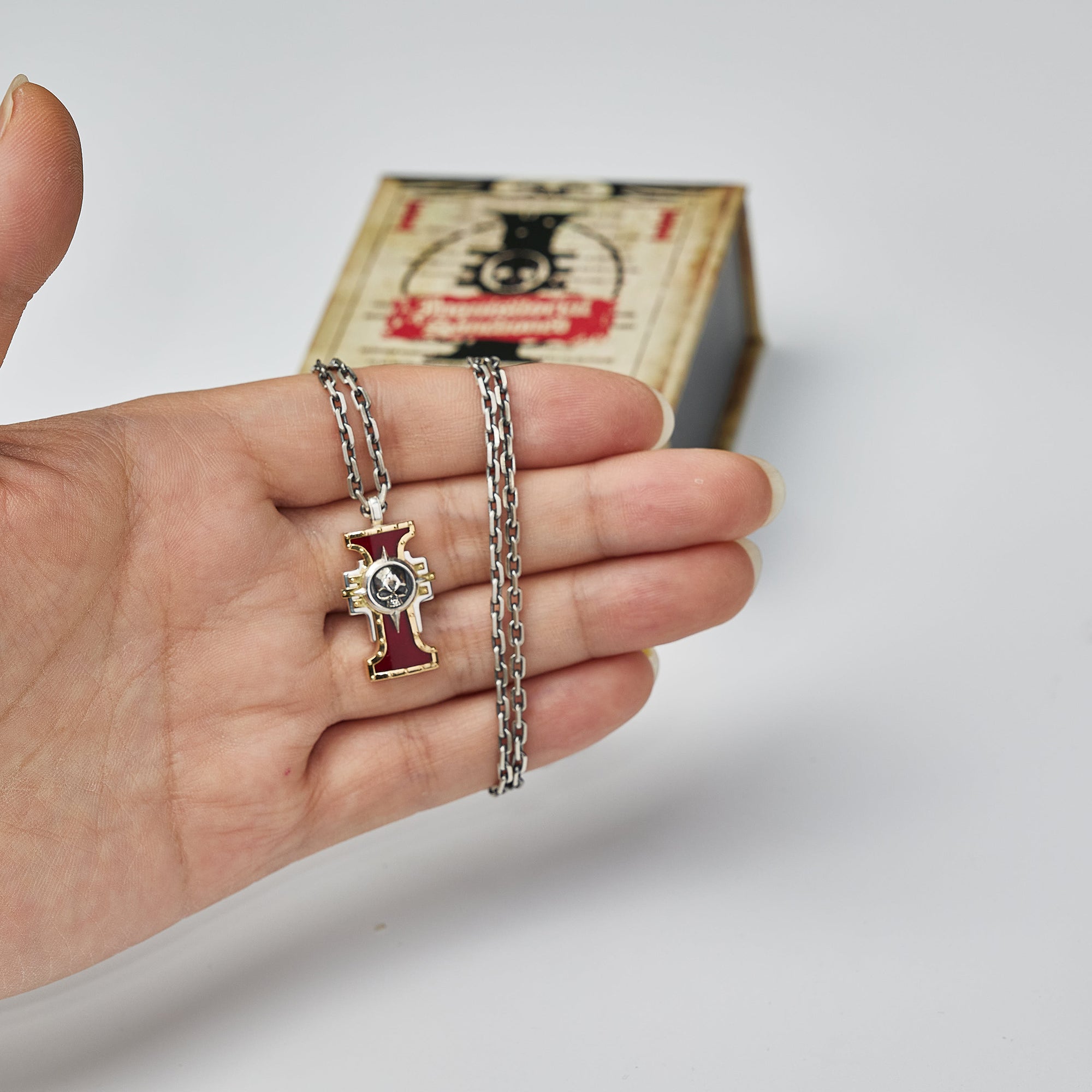 Warhammer 40K Inquisition Seal of the Holy Ordos Gold Pendant by Starf ...